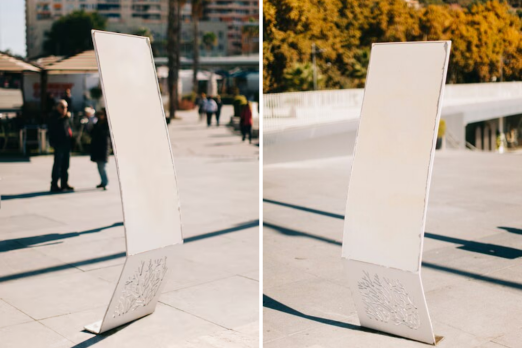 Totem PVC: 7 Fatos Importantes para Destacar Sua Marca e Impulsionar ...